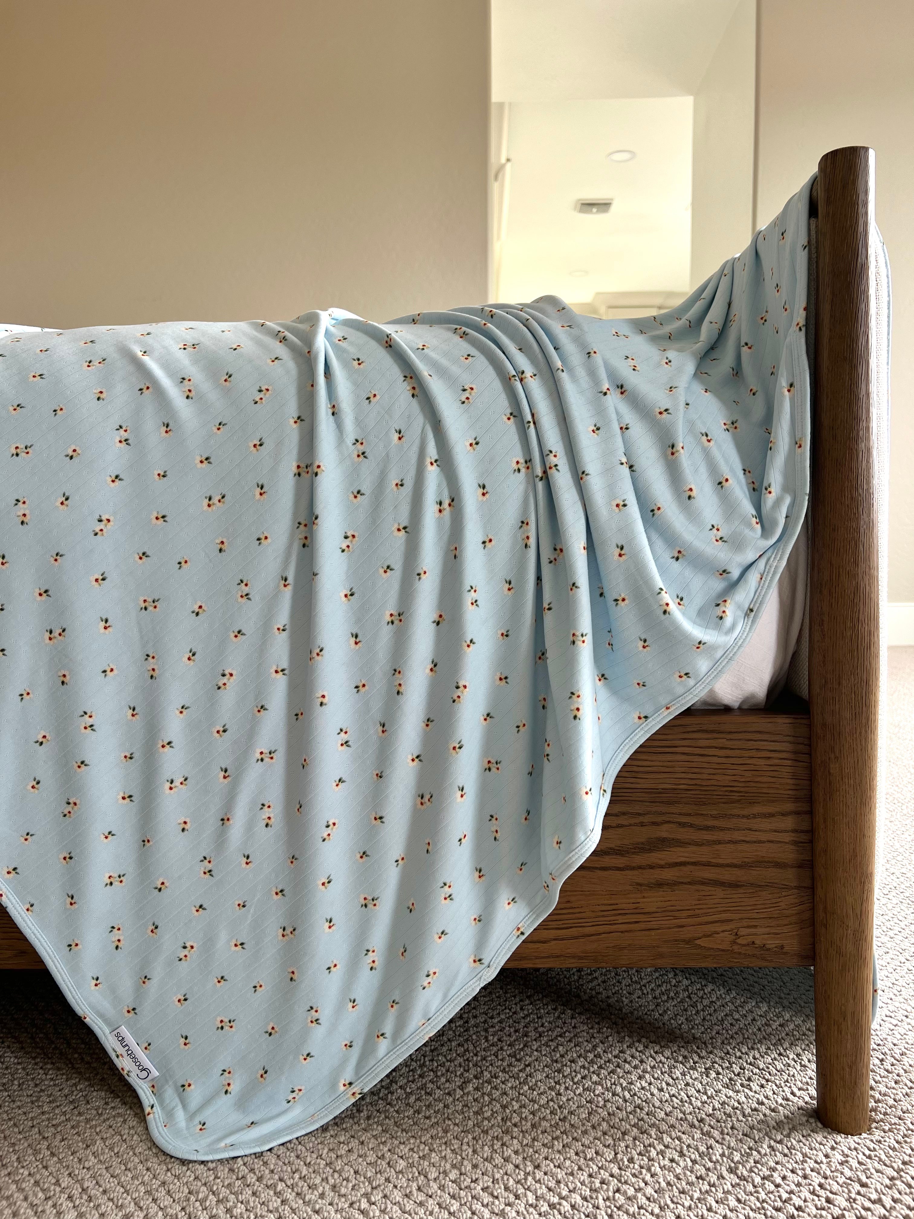 whimsical / blue / pointelle – Goosebumps Shop